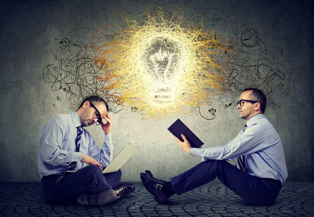 Print Media vs. Digital Media: Understanding the Pros and Cons